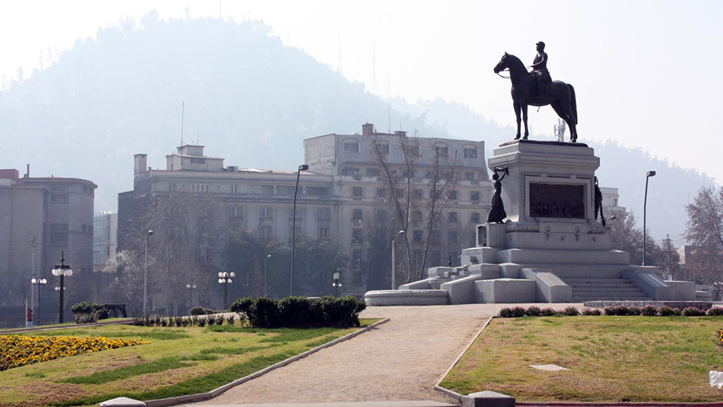 ¿Quién decide qué, dónde y cuándo erigir un monumento en Chile ...