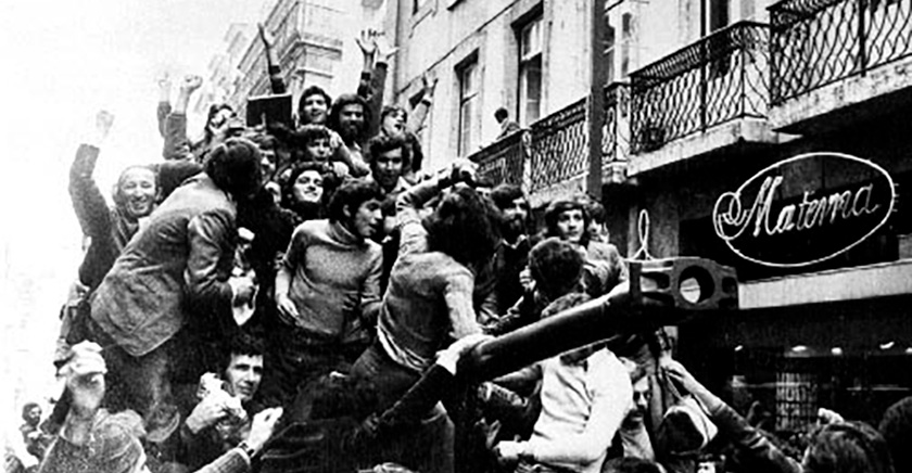 50 años de la Revolución de los Claveles: el hito que marcó el fin del autoritarismo y ...