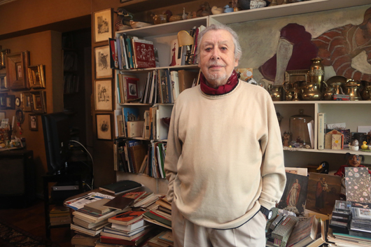 Sergio Zapata: Seis décadas en la escena - Universidad de Chile