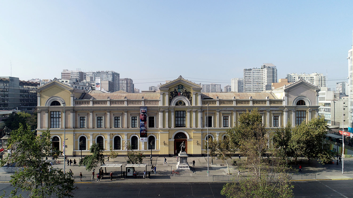 Más de mil personas han visitado la Casa Central de la Universidad de Chile - Universidad de Chile