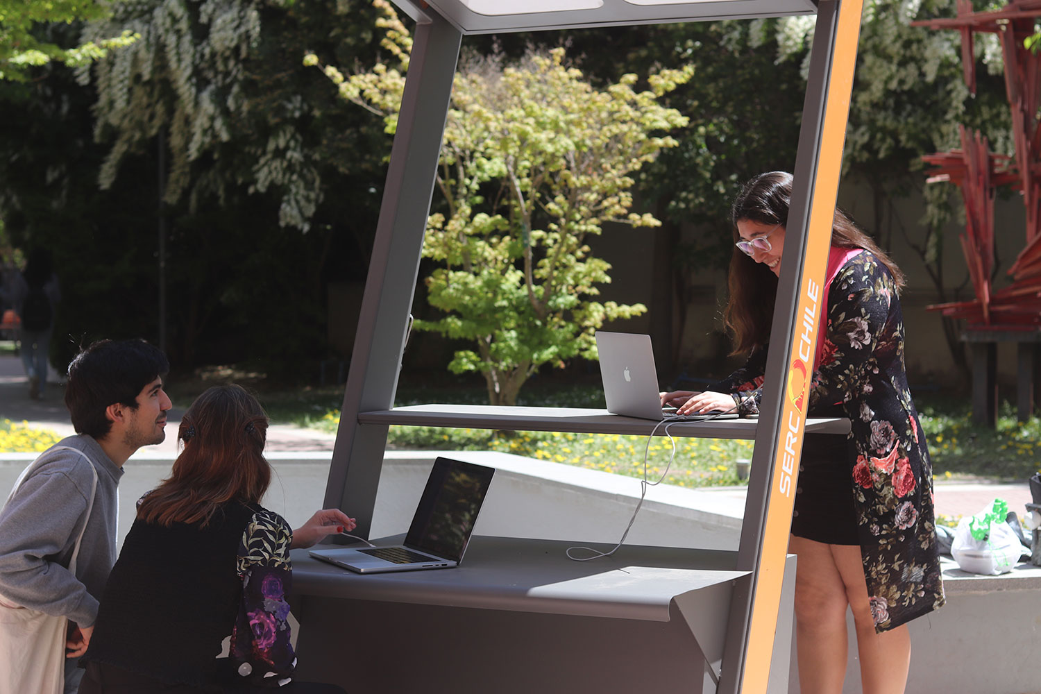 Centro de Investigación en Energía Solar instala ocho tótems de recarga eléctrica en distintas ...