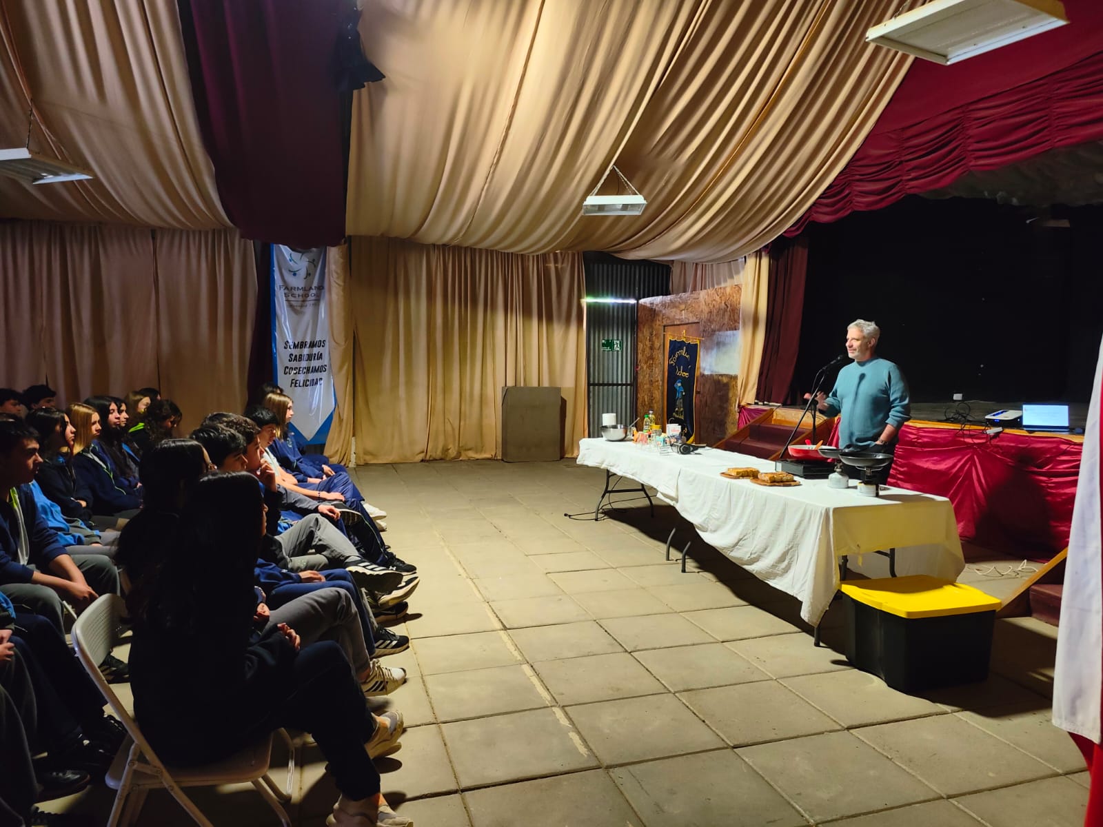 Profesor Dr. Alejandro Roth dicta charla en colegios sobre Ciencia y ...