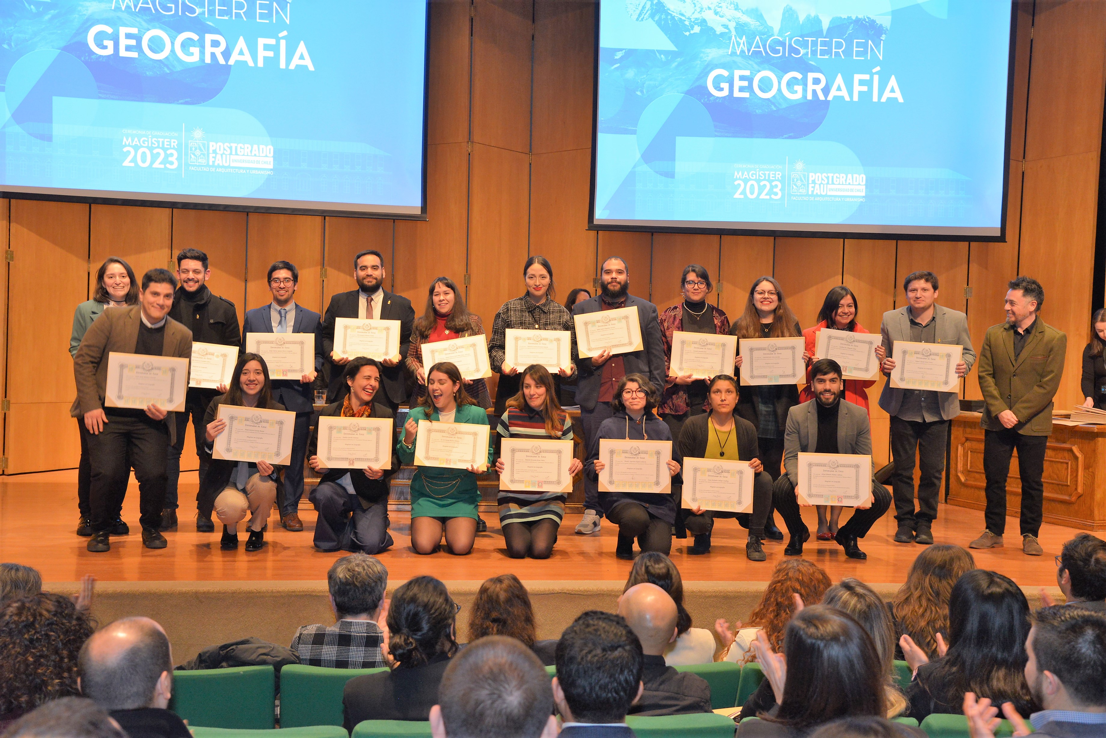 113 profesionales obtienen su grado de Magíster en FAU - Universidad de ...